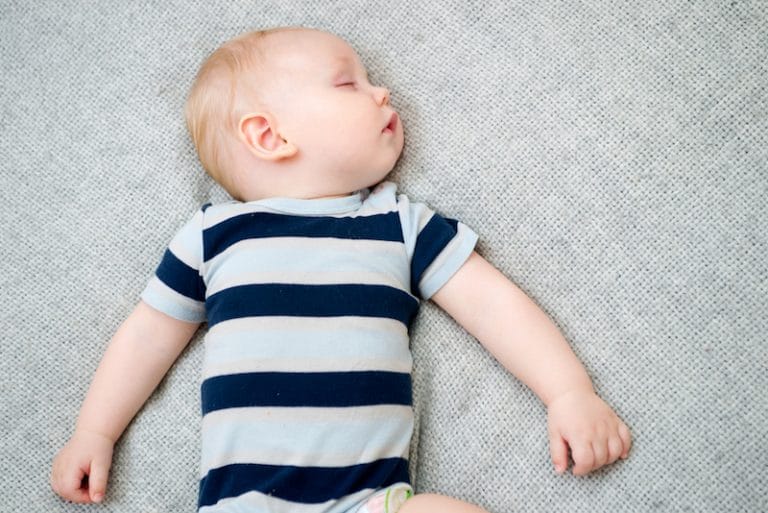 Ein sicherer Schlafplatz für Ihr Baby: Was Sie beachten müssen ... Ein sicherer Schlafplatz für Ihr Baby: Was Sie beachten müssen ...